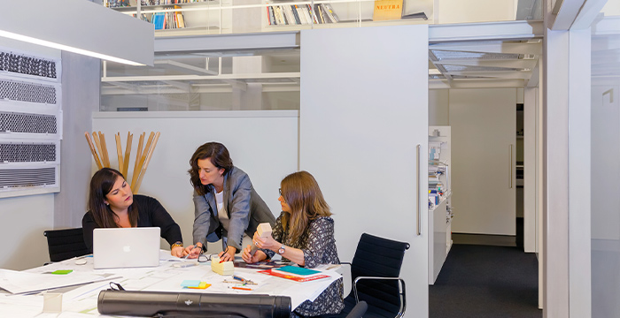 Voilà Contract Solutions | About